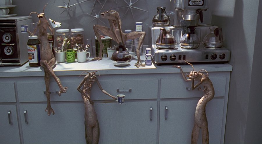 Bunn Coffee Maker Used By Aliens And Tommy Lee Jones In Men In Black (1997)