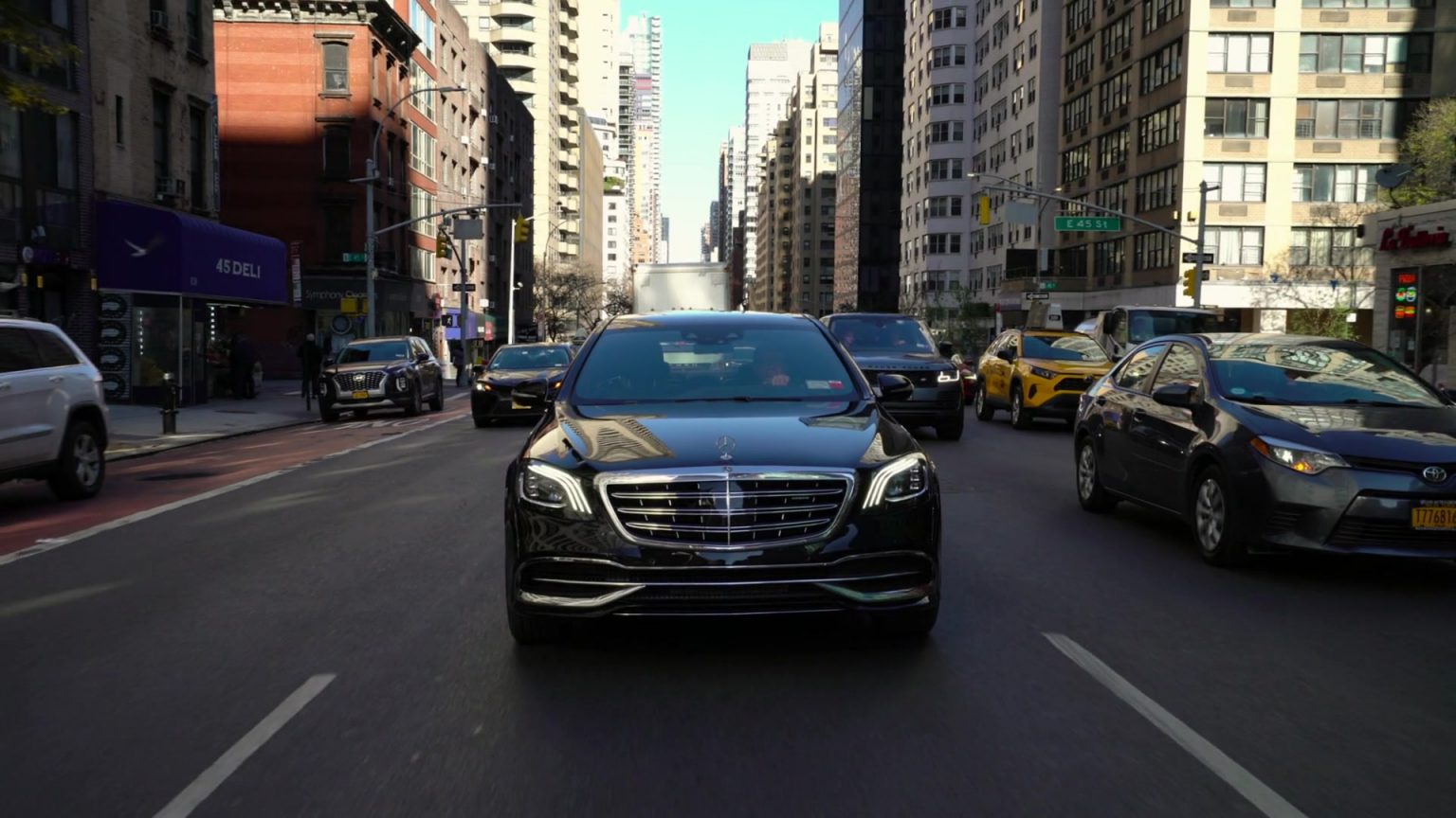 Mercedes-Maybach Car In Ray Donovan Season 7 Episode 8 "Passport And A ...