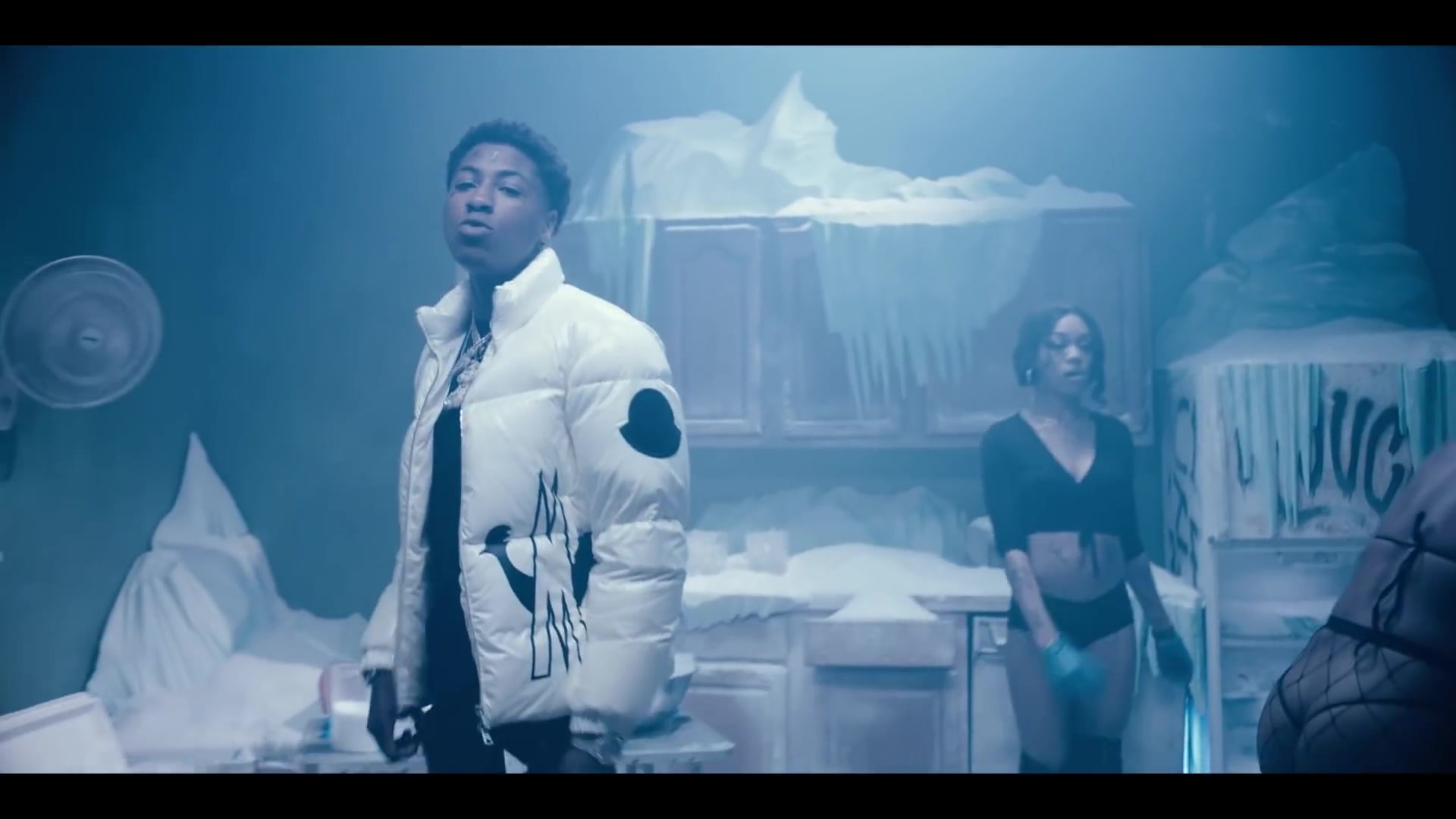 Moncler White Down Jacket Worn By NBA YoungBoy In Make No Sense 2020 Moncler White Down Jacket Worn By NBA YoungBoy In Make No Sense 2020
