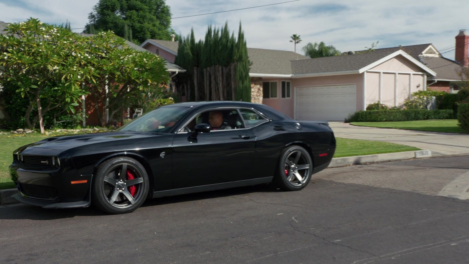 Dodge Challenger SRT Black Car Of Sam Hanna (LL Cool J) In NCIS: Los Angeles S12E07 "Overdue" (2021)