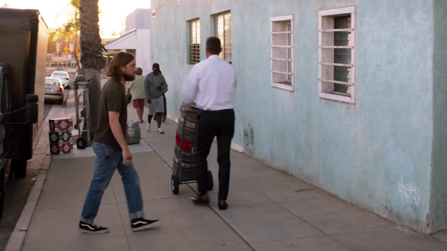 Vans Sneakers Of Jake Weary As Deran Cody In Animal Kingdom S05E10 ...