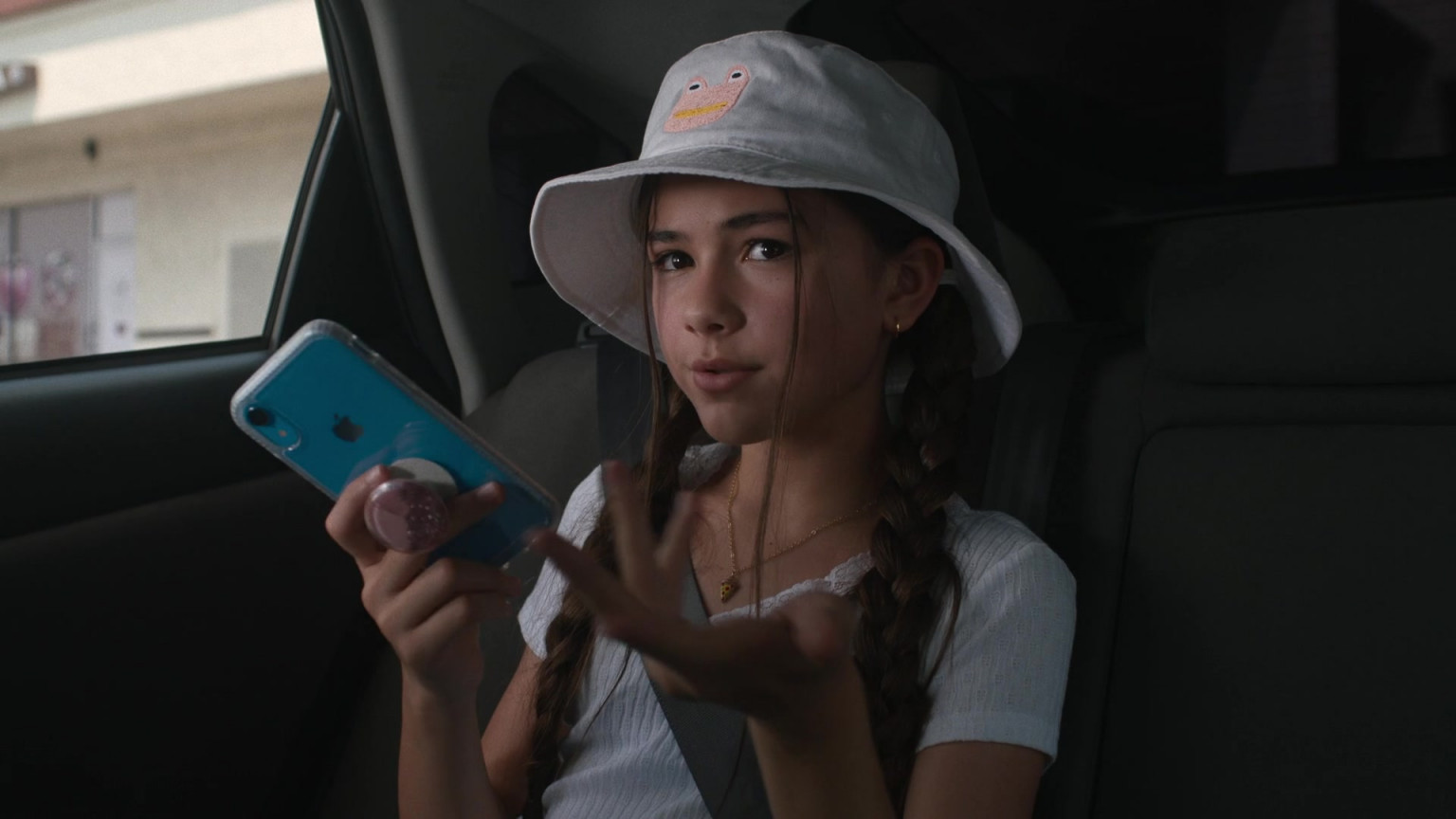 Apple IPhone Smartphone Of Lumi Pollack As Amelia Cavell In The Fallout ...