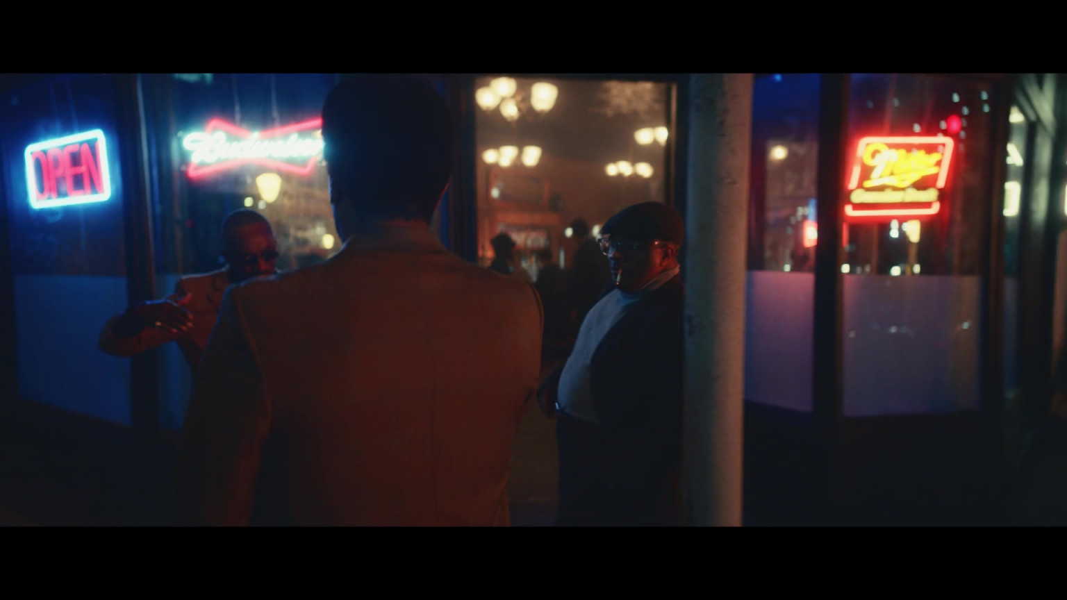 Budweiser And Miller Genuine Draft Beer Neon Signs In Mike S01E04 "Meal ...