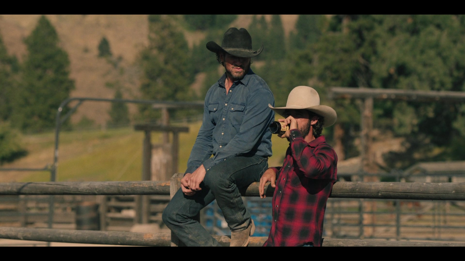 Coors Banquet Beer In Yellowstone S05e06 Cigarettes Whiskey A Meadow
