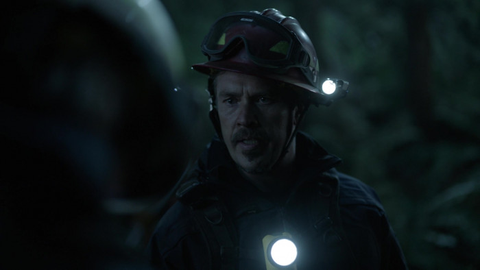 ESS Eye Pro Goggles In Fire Country S01E09 "No Good Deed" (2023)