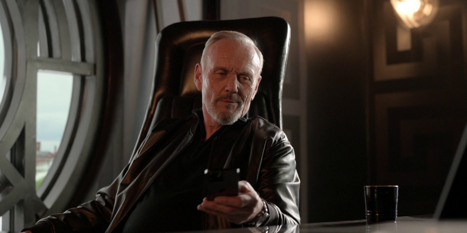 Apple IPhone Smartphone Of Anthony Head As Rupert Mannion In Ted Lasso ...