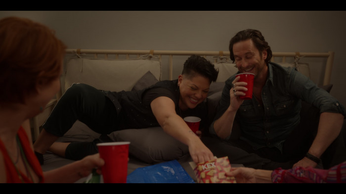 Ikea Kex Cookies In And Just Like That... S02E04 "Alive!" (2023)