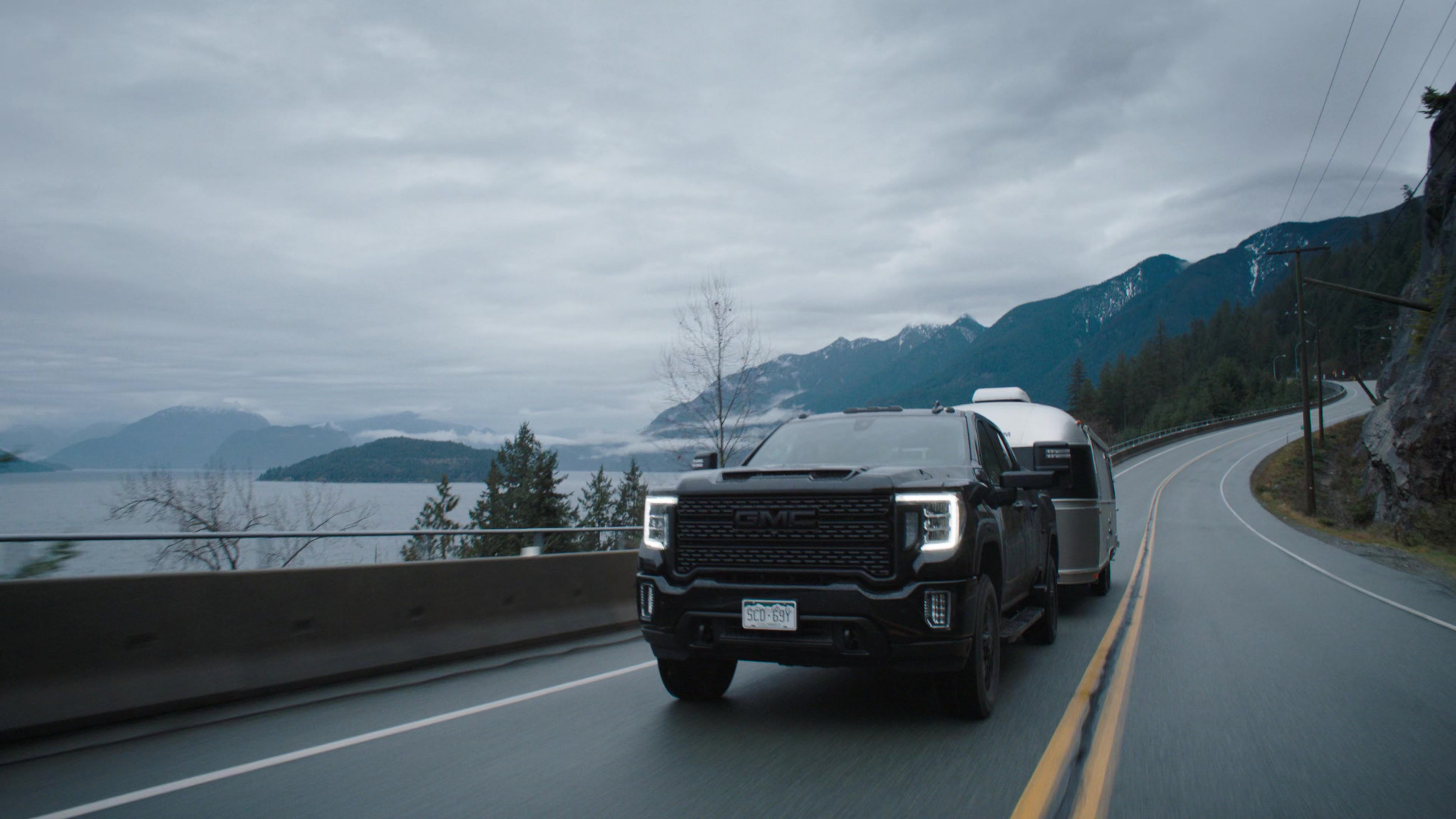 GMC Sierra 2500HD Pickup Truck In Tracker S01E03 "Springland" (2024)