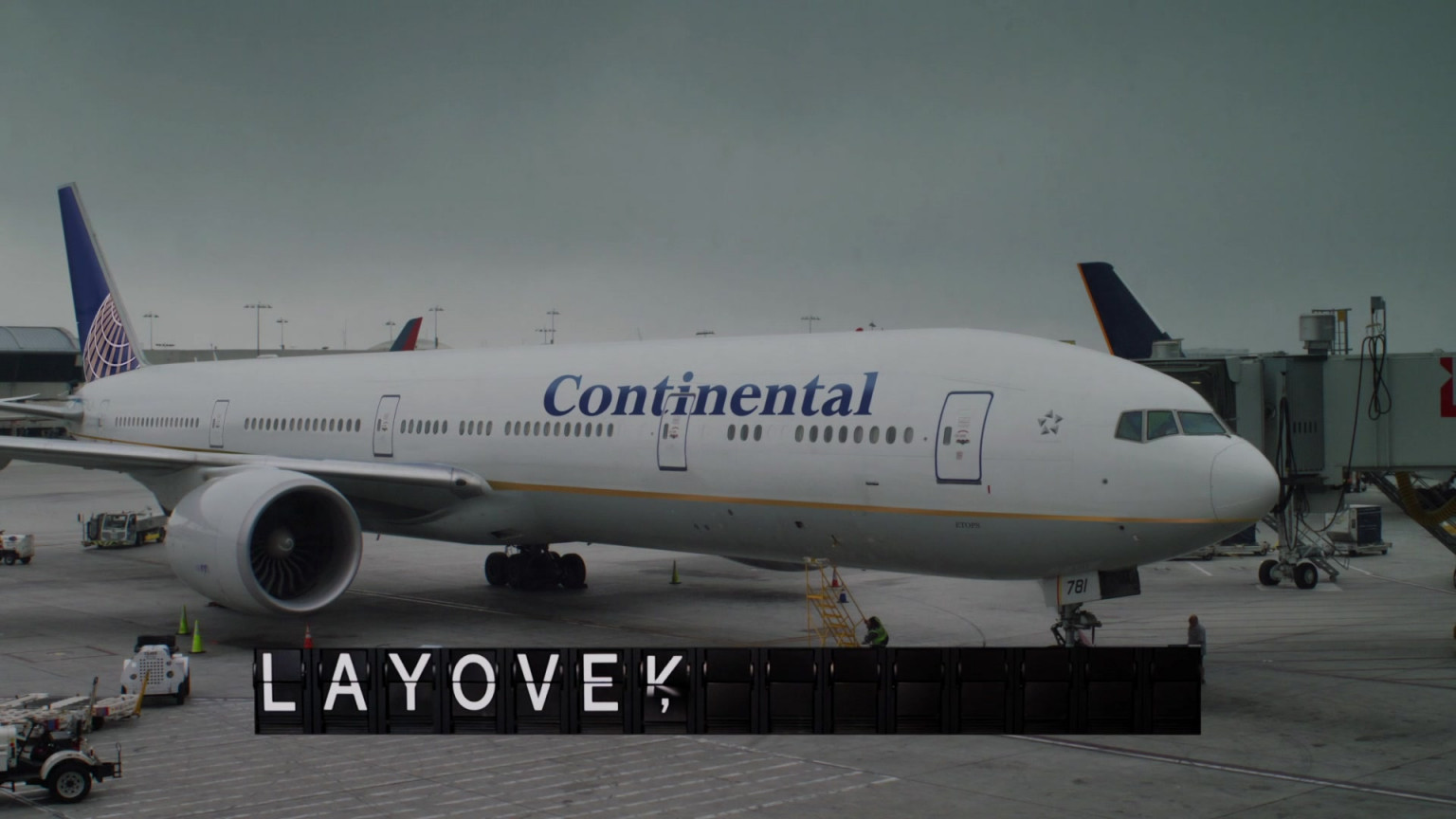 Continental Airlines In Young Sheldon S07e04 Ants On A Log And A